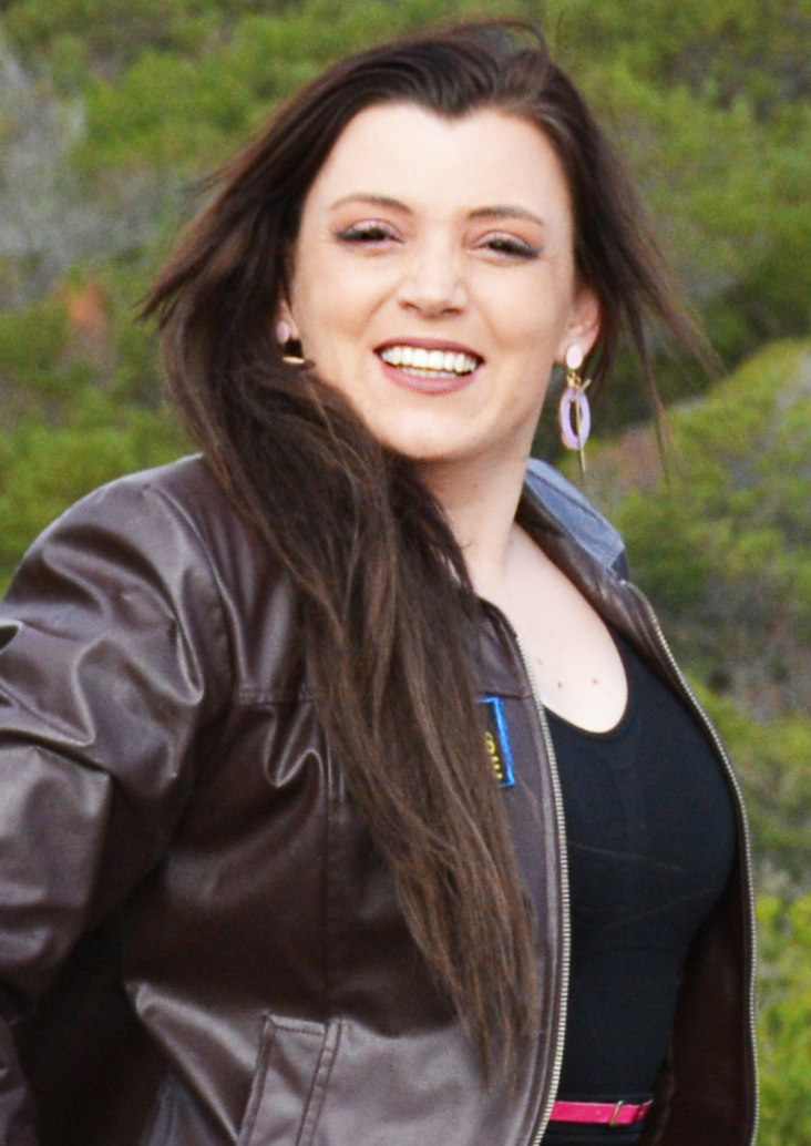 Index of /images/Adult Female/Essy/